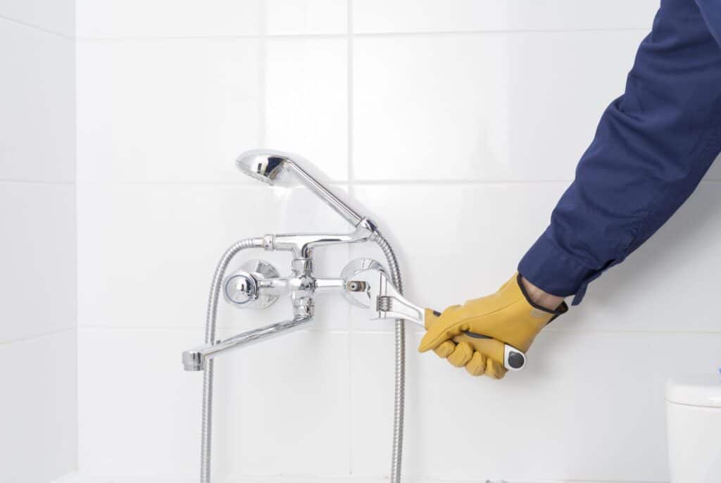 What To Do If Your Shower Is Leaking | Michael Runk Plumbing And Heating